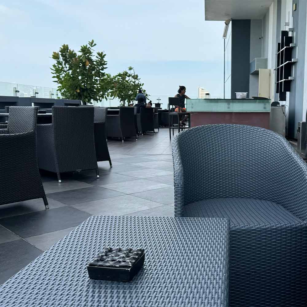 Romantic bars | The Honeymoon Guide | Colombo’s Best Rooftop Bars