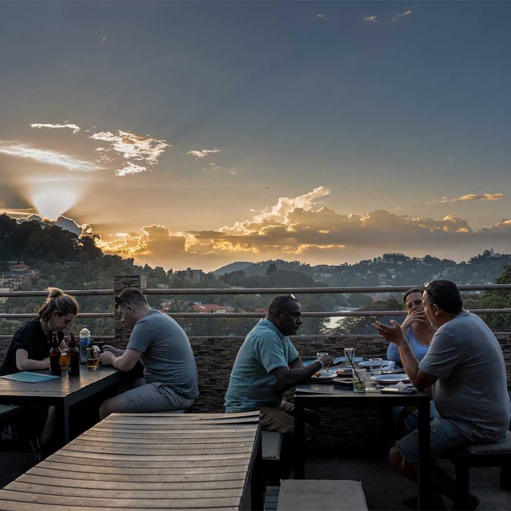 Kandy experiences | The Honeymoon Guide | Kandy’s best bars and pubs